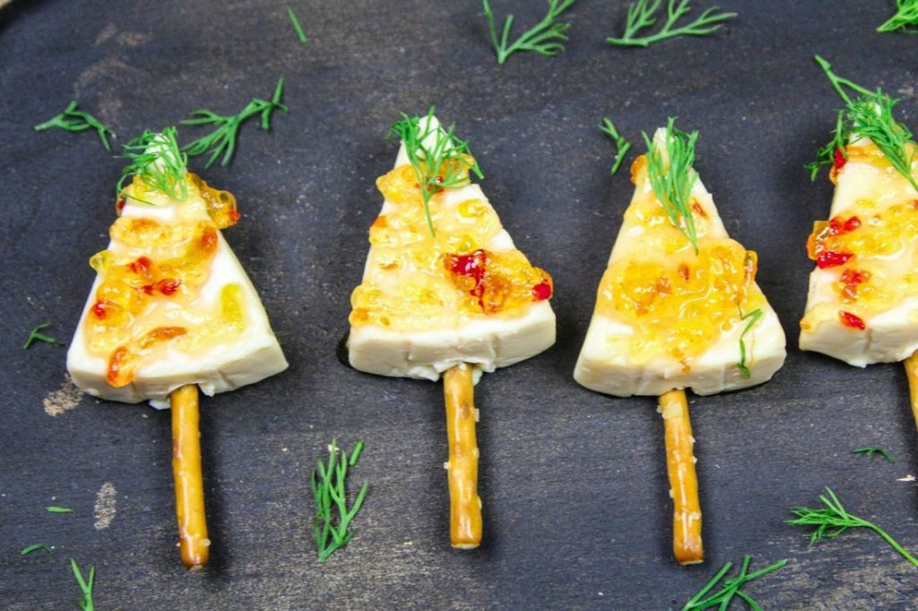 Easy Pepper Jelly Christmas Trees - This Ole Mom