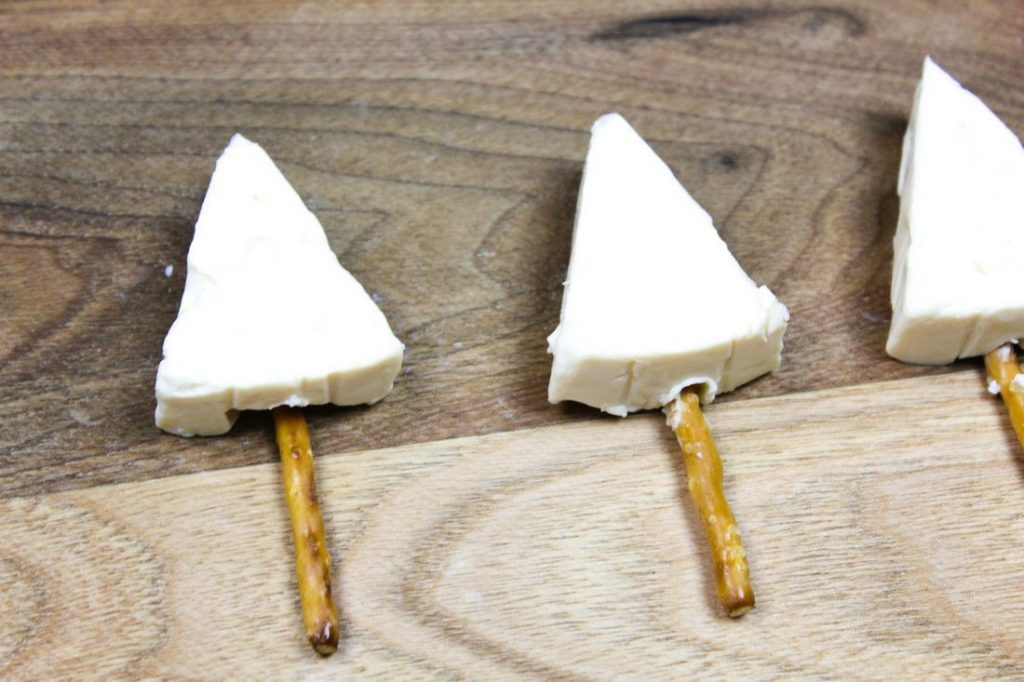 Easy Pepper Jelly Christmas Trees - This Ole Mom