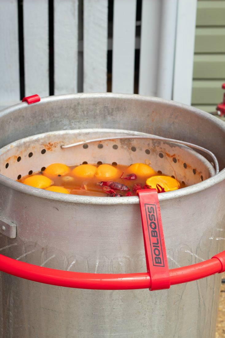 Easy Crawfish Boil - This Ole Mom